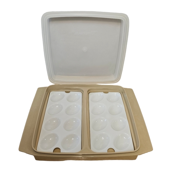 Tupperware | Kitchen | Vintage Tupperware Deviled Egg Keeper Container ...